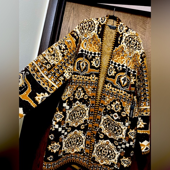Vertigo Paris | Sweaters | Vertigo Oversized Sweater | Poshmark